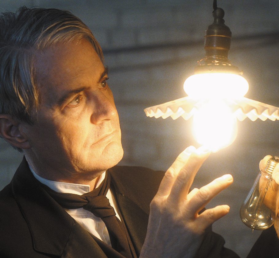 Ethan Hawke, Kyle MacLachlan play geniuses in ‘Tesla’ | News, Sports ...